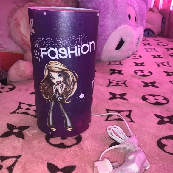 Accents | Vintage Bratz Lamp | Poshmark
